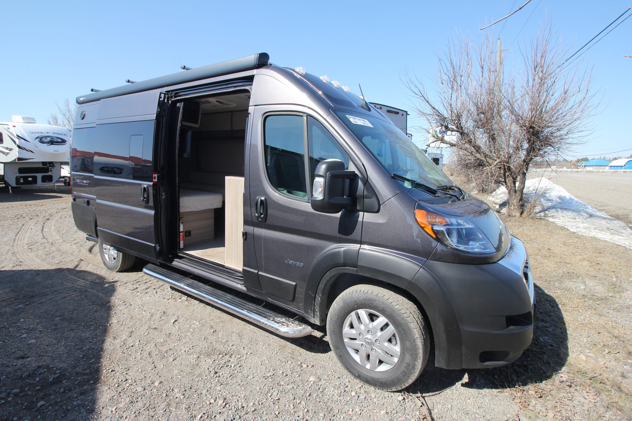 Motorhome - Nickel Belt Camping